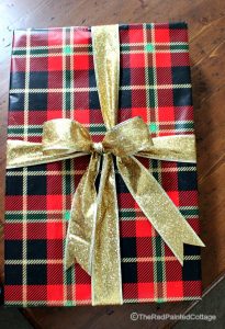 Tips, Tricks, and Ideas For Wrapping Presents - The Red Painted Cottage